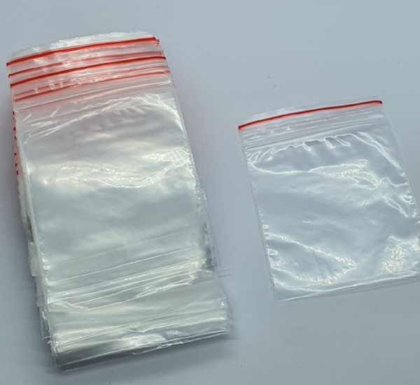 SACO PLÁSTICO COM ZÍPER COM 100 UNIDADES TAMANHO 5CM X 7CM