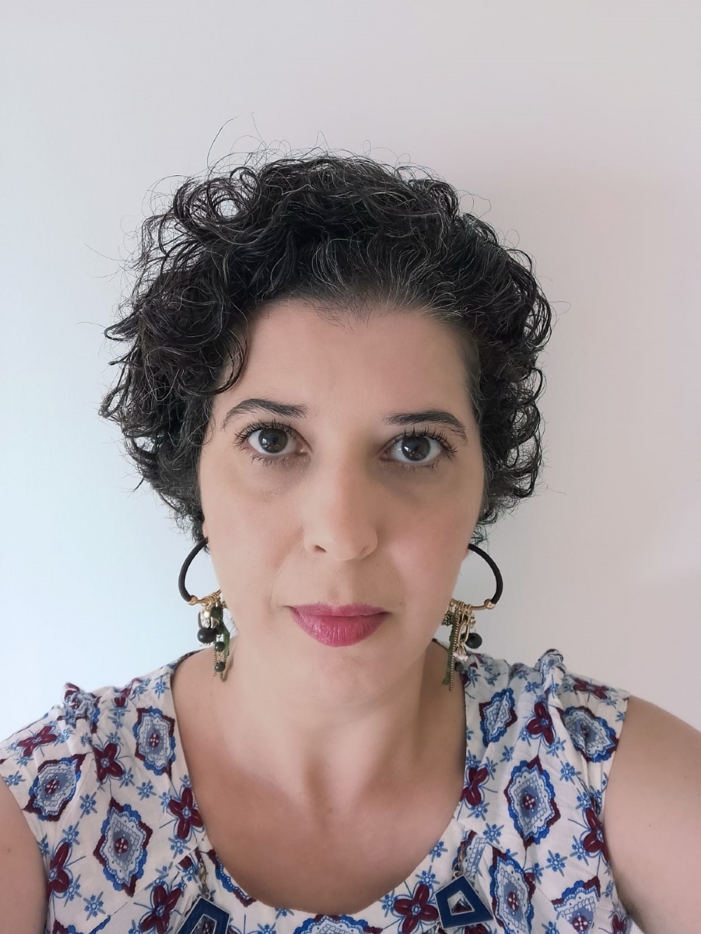 Alguém de vassoura na mão ainda lembra como foi, de Luciana Lima Silva