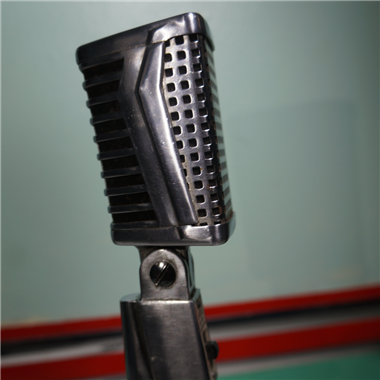 ALUGUEL DE MICROFONE ANTIGO MAROON 5