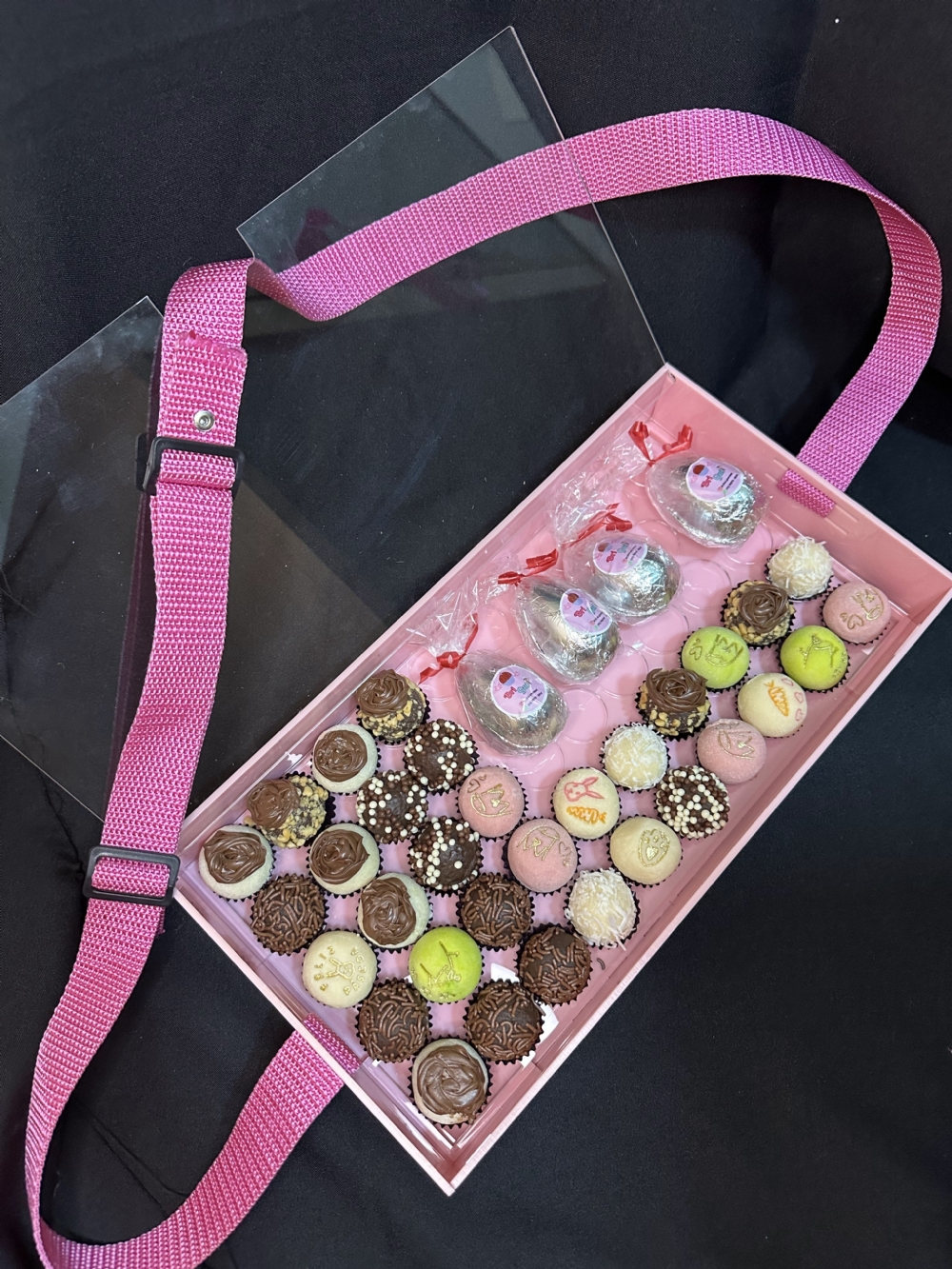 Expositor de doces brigadeiros acrílico rosa bebê com pegador