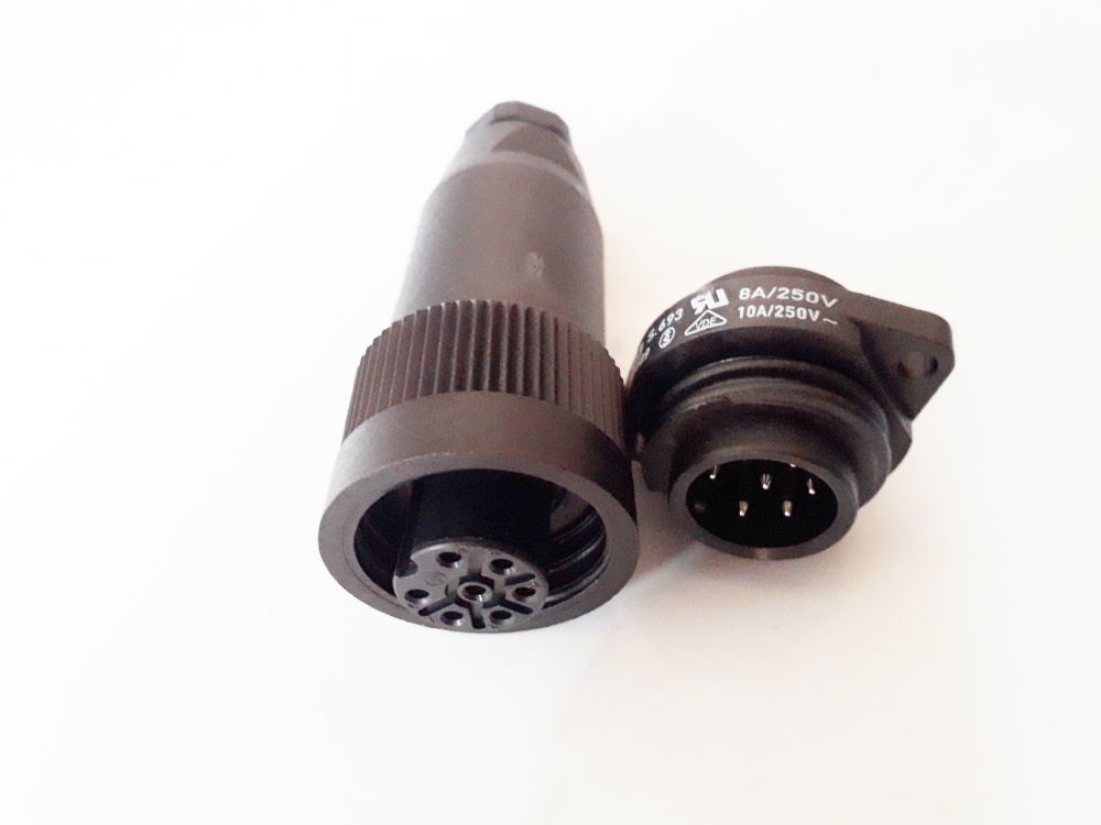 Conector Binder Serie 693 8a 250v